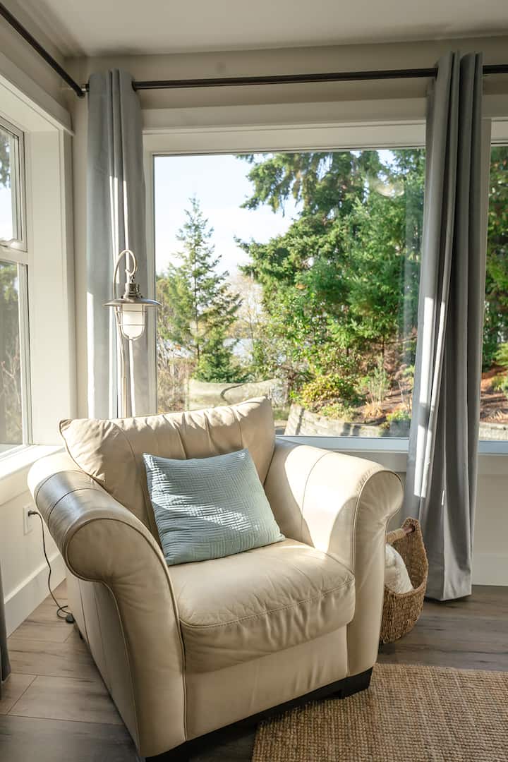 Pacific Cove – King Suite - Parksville