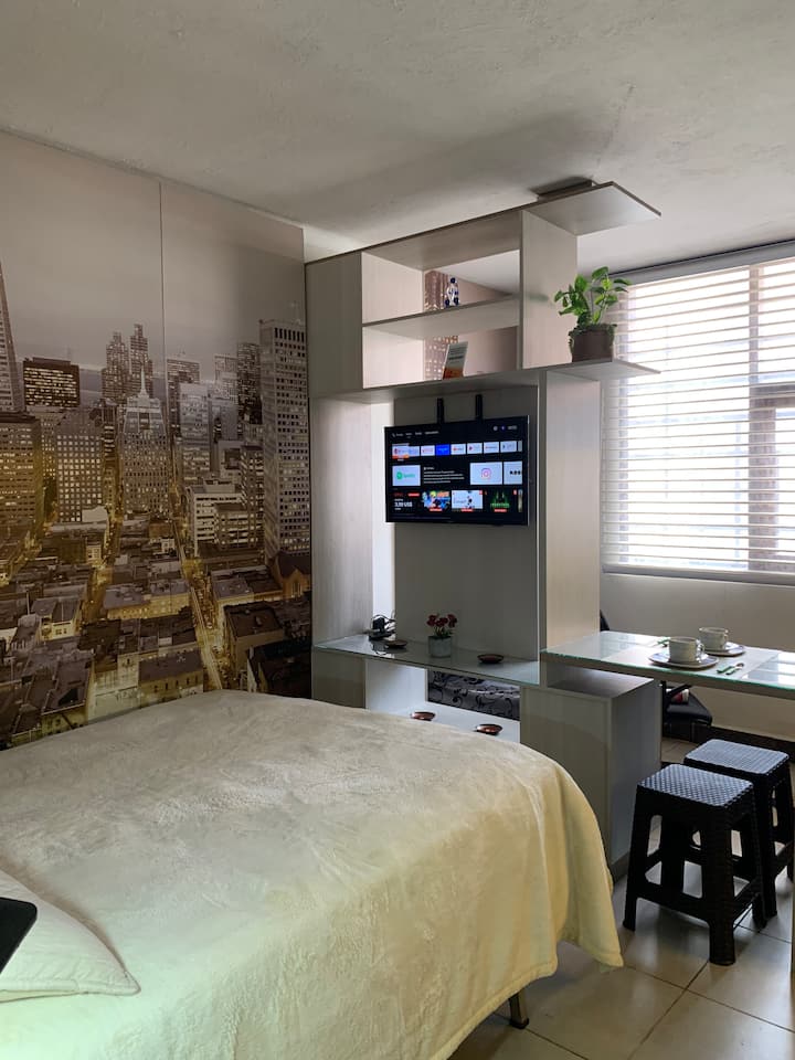 Estudio Confortable En Zona Turística. - Sucre