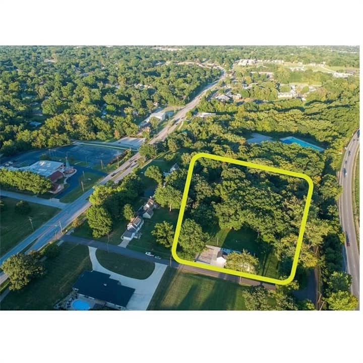 Flagship Park - 10 Mins To Everything! - Kansas City, MO
