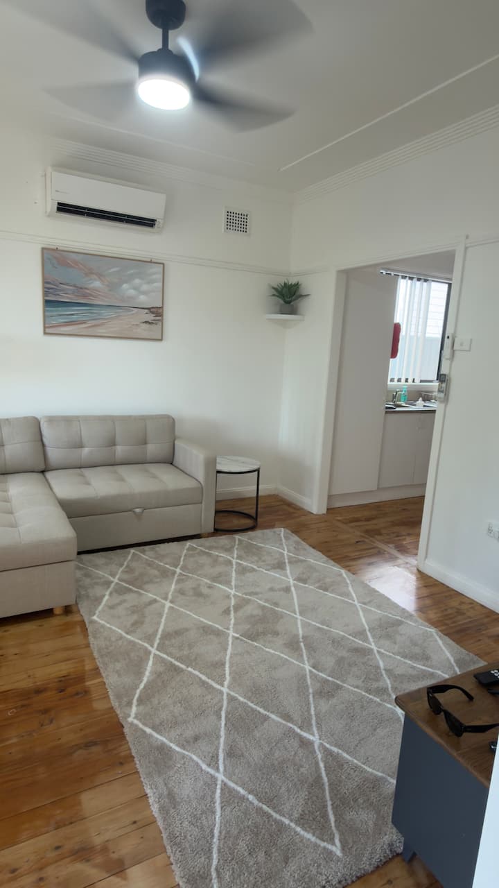 Coastal Family Home Belmont - Caves Beach