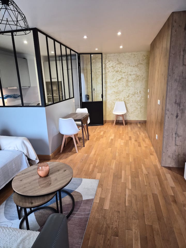 Appartement De 2 Pièces Cosy à Courbevoie. - Bois-Colombes