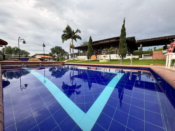 Finca Hotel San Cipriano+desayuno+seguro Hote - Alcalá