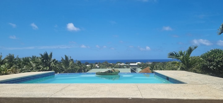 Ocean Beach Town View - Infinity Pool - Cook Islands
