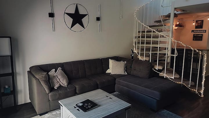 Cozy Loft Apartment *Close To The 57 Freeway* - Placentia, CA