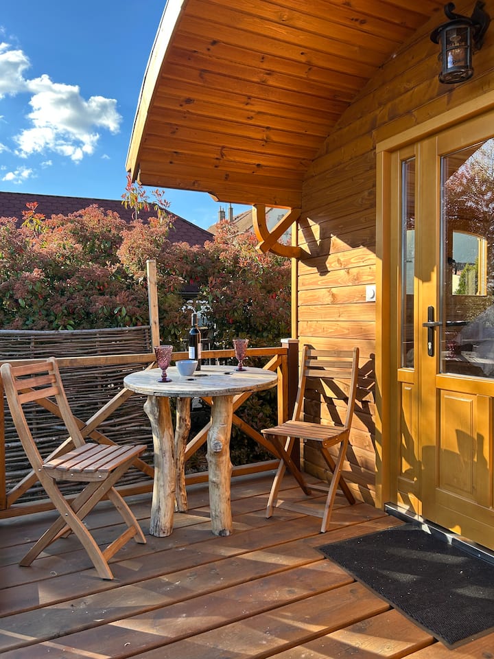 Roulotte Avec Petit-déjeuner. Spa En Supplément - Haute-Saône