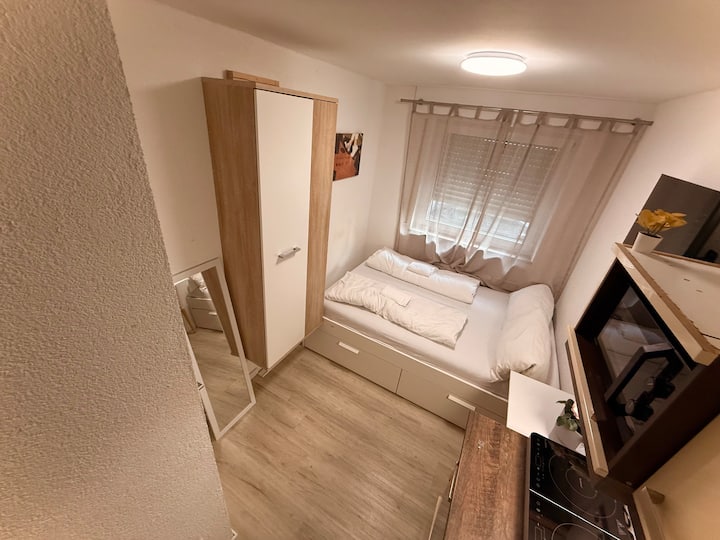 2 Min Walk To Hbf X Hospital X Schopping Mall (1) - Stuttgart