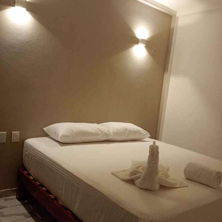 Habitación Doble En Acogedor Hotel Céntrico - Tulum