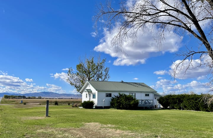 Country Charm, Close To Town. - Wyoming