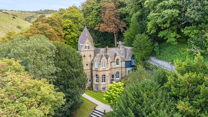 Historic Castle With Heated Pool - Seaford