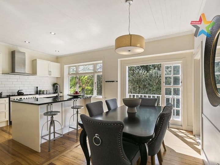 Villa In Wellington - Wellington