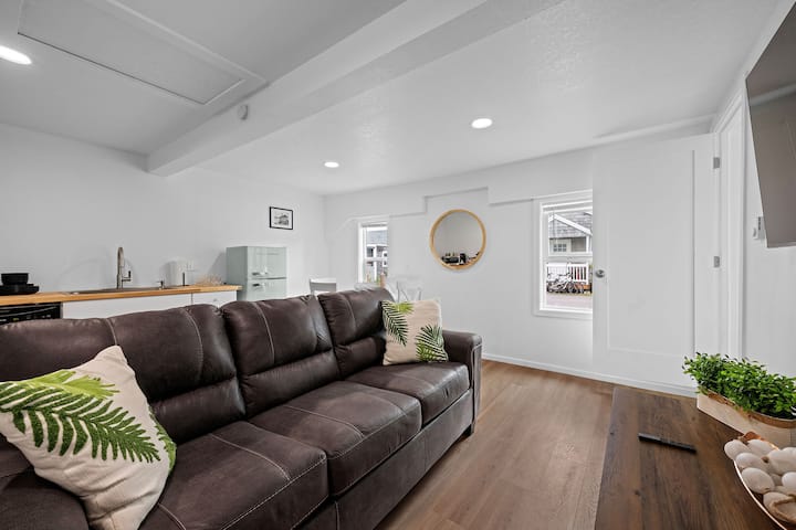 Coastal Corner • Walk To Beach • King Bed - Long Beach, WA