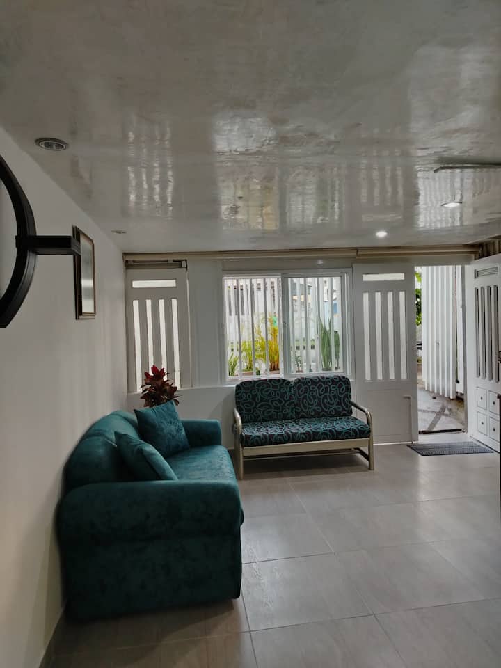 Aparta Estudio Completamente Equipado. - Calarcá