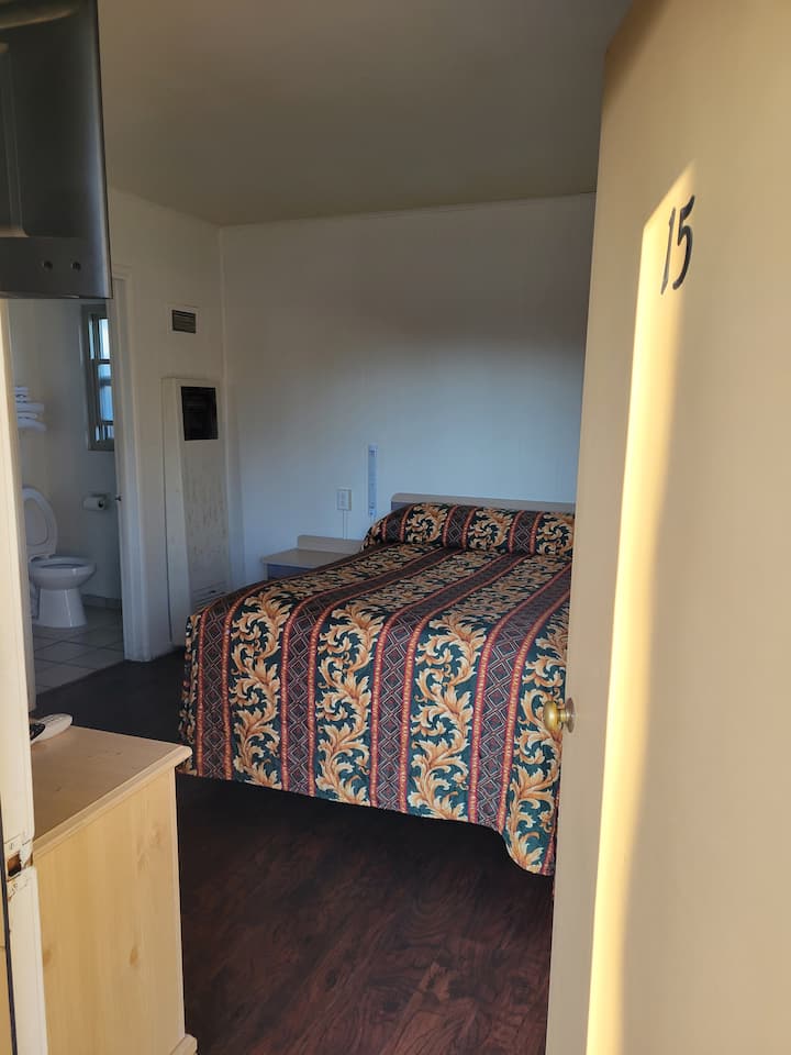 Cozy Mom-and-pop Motel, Clean And Quiet - Solvang, CA