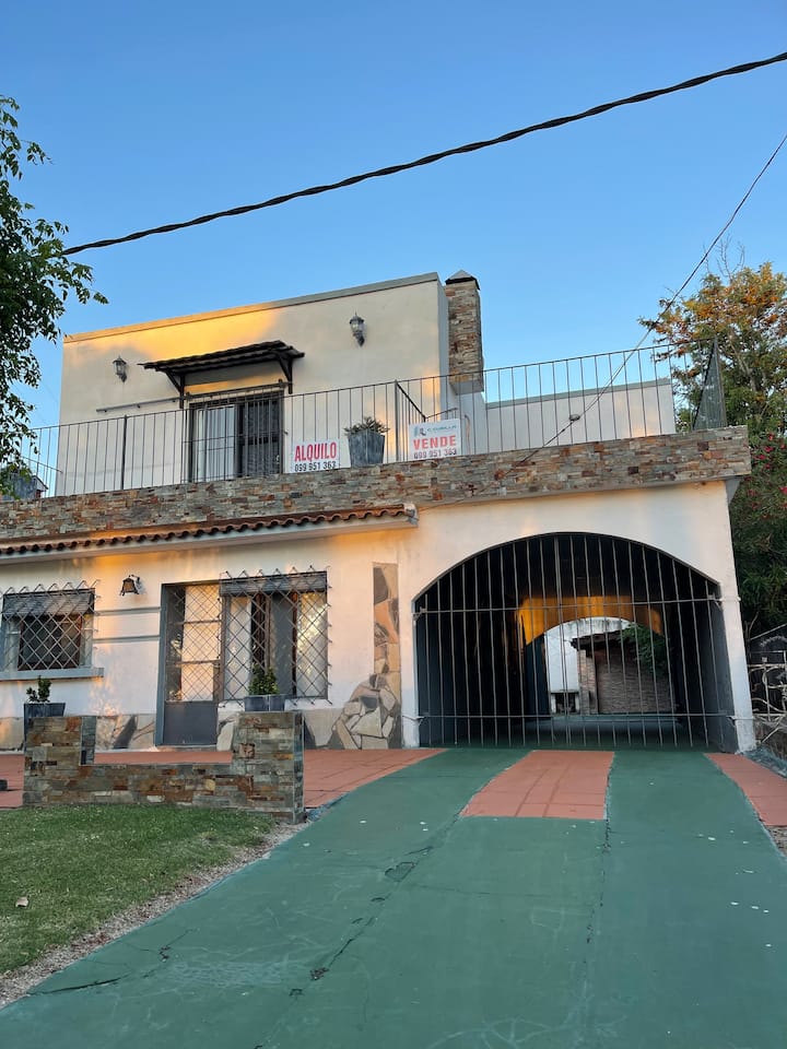 Casa Frente A La Playa En Balneario La Concordia. - Uruguay