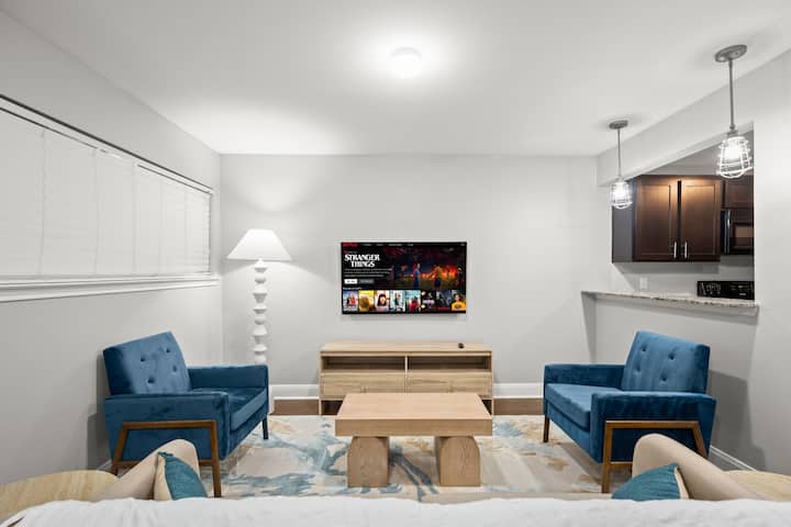 15 Min To Downtown | King Bed • 1g Wifi • Parking - Austin, TX