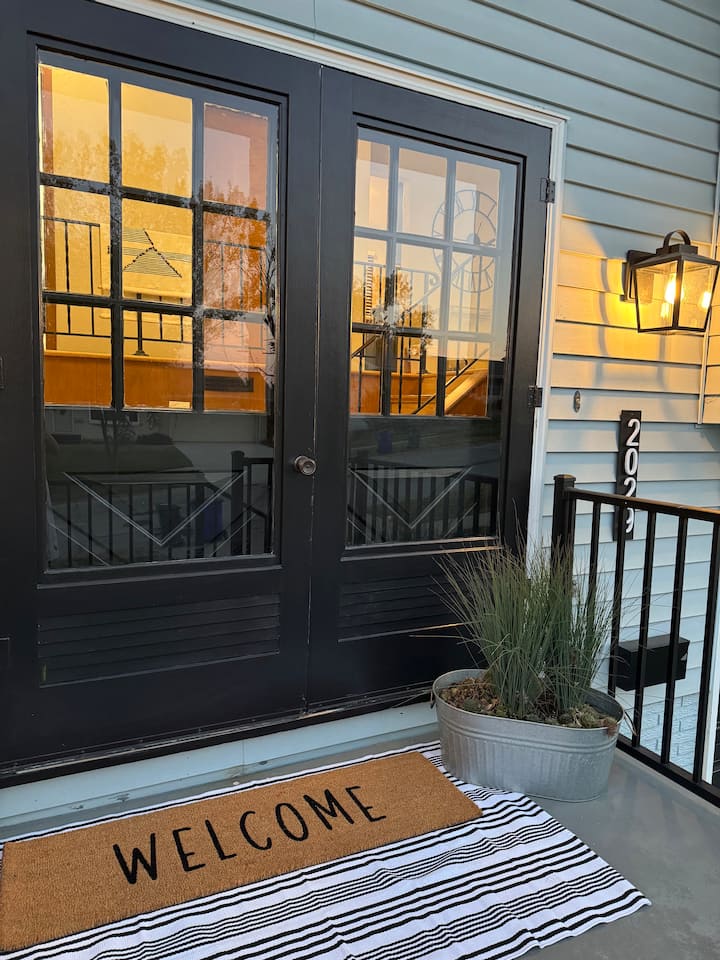 Cozy On Knollshire - Cedar Rapids, IA