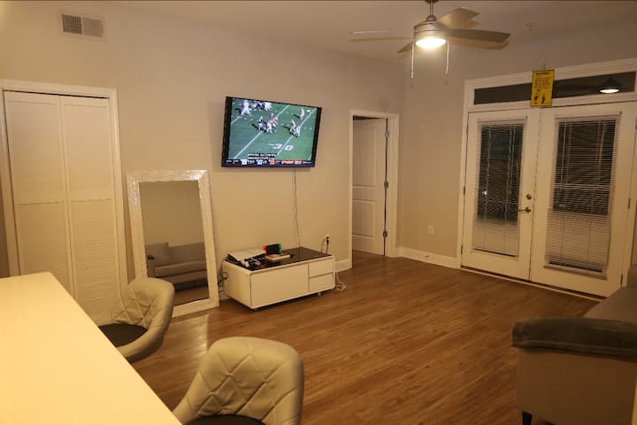 Modern Cozy Apartment Retreat - Atlanta