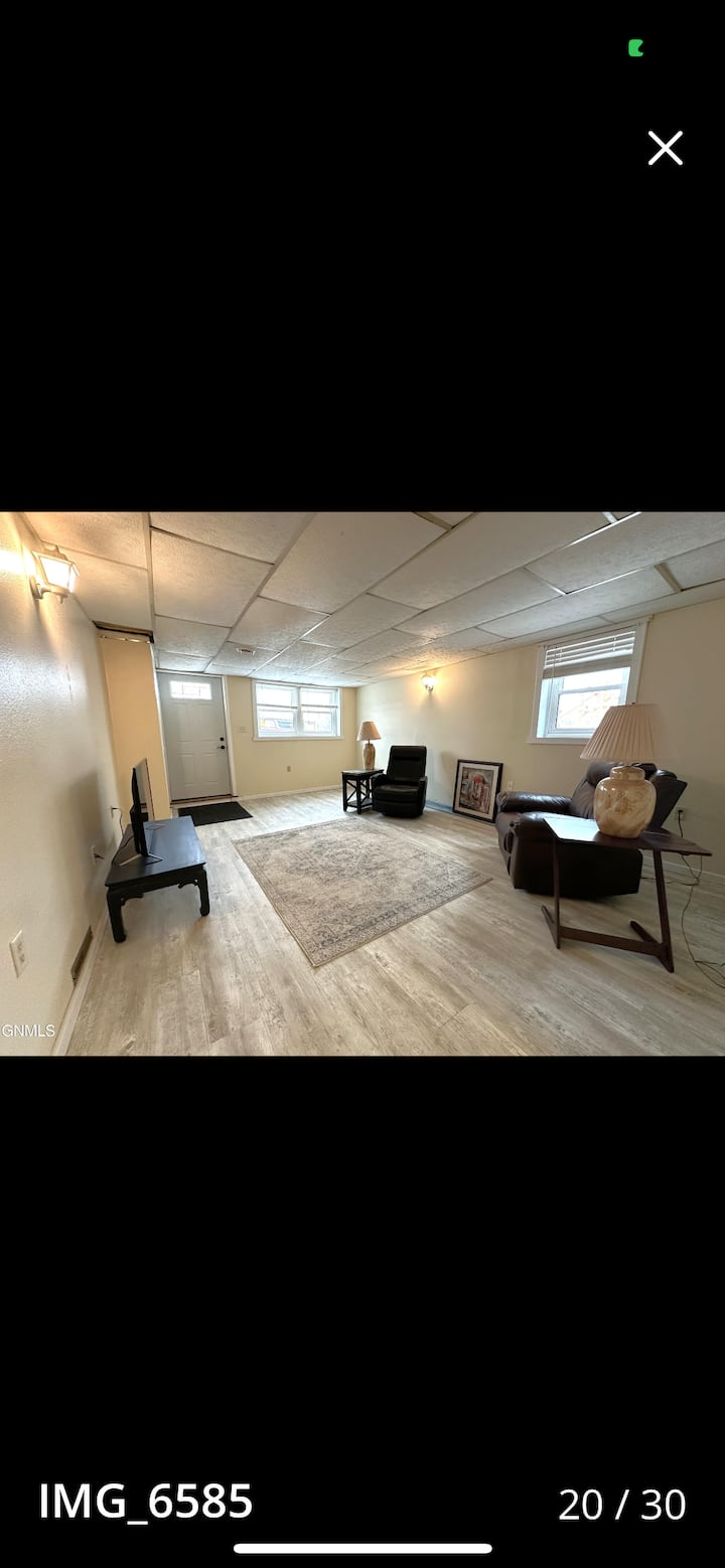 Quiet, Spacious Lower Level Of Our House. - Jamestown, ND