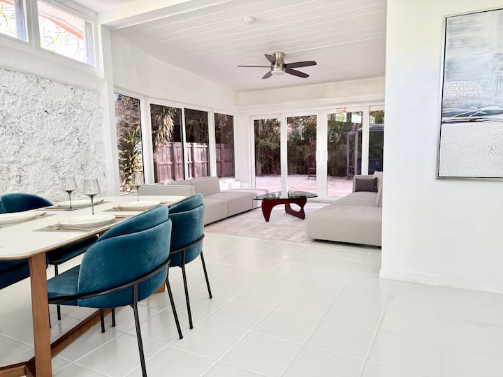 Modern Midcentury Vic Park I Heated Pool & Patio - Fort Lauderdale