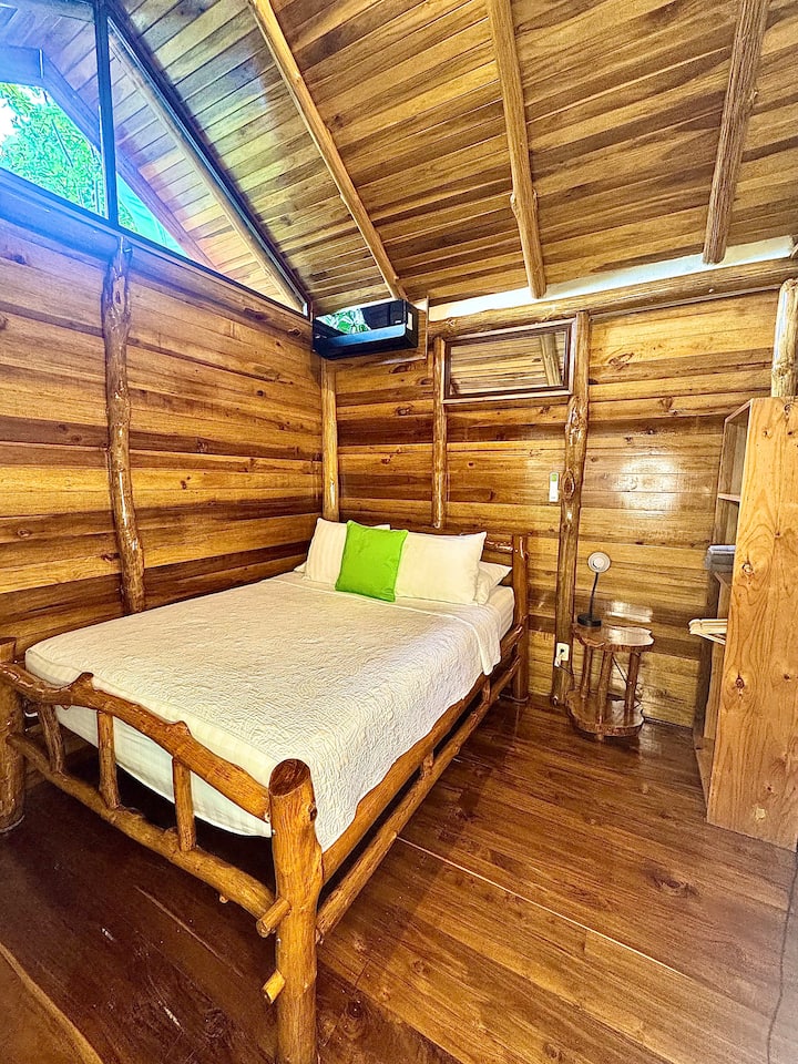 Hanging Rustic Cabin With A/c Balcony And Terrace - La Fortuna