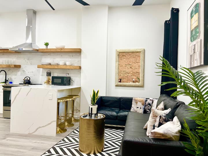 3bed+patio+firepit+parking! Near Downtown Fun! - Baltimore, MD