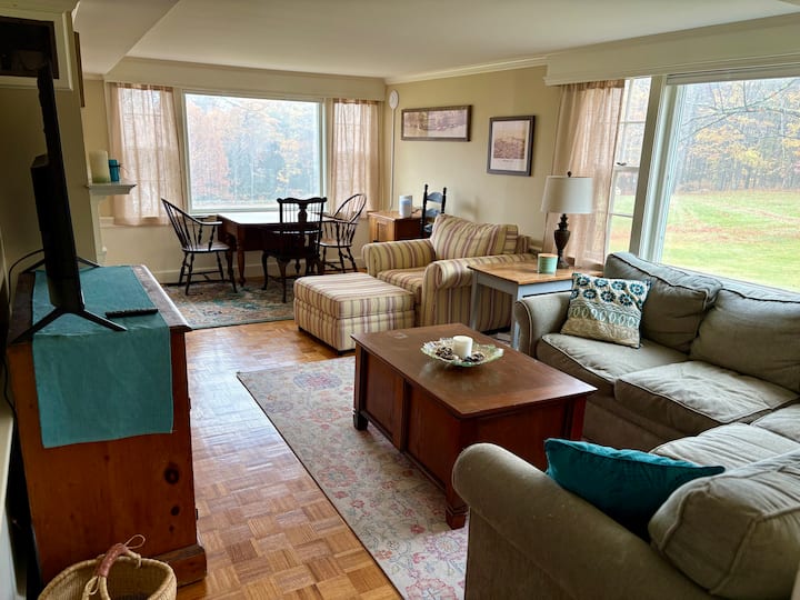 7-min Drive To High Mowing, 2-bed Historic Retreat - Brookline, NH