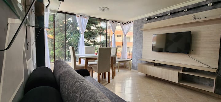 Moderno Y Encantador Apto En Medellín - Medellín, Colombia