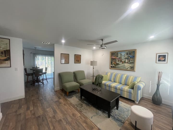 That Cute House On Emerald! - Palm Bay, FL