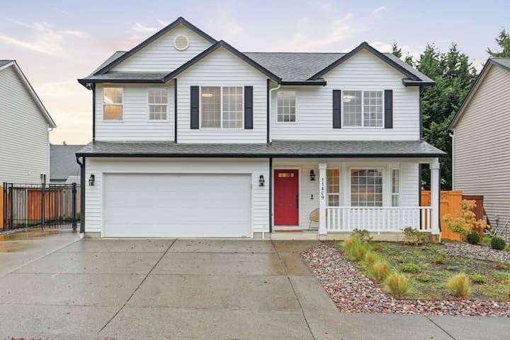 4br Home, Outdoor Sauna With Year-round Deck! - Battle Ground Lake State Park, Battle Ground