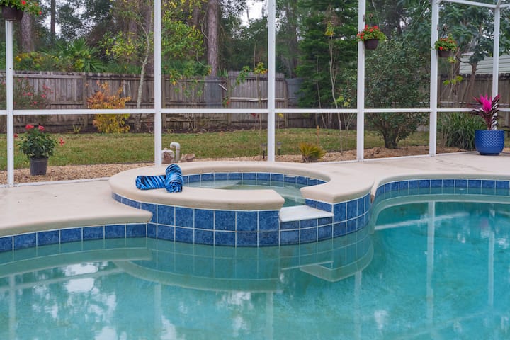 Heated Pool | Sleeps 8 | Family-friendly | - Palm Coast, FL