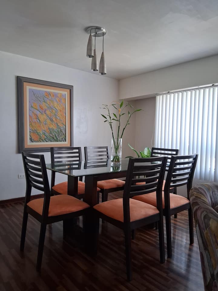 Duplex Con 3 Amplias Habitaciones, Sala Y Comedor. - Trujillo