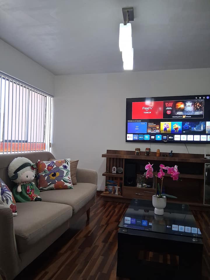 Duplex Con 3 Amplias Habitaciones, Sala Y Comedor. - Salaverry