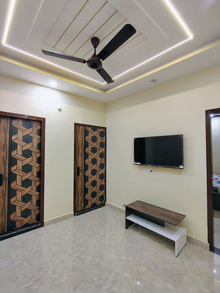 2bhk Fully Furnished Property With Lift - India