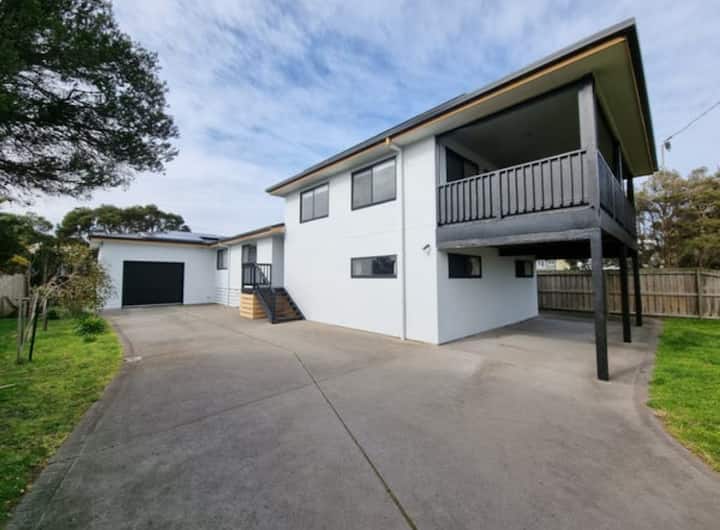 Your Island White House – Sun Surf And Serenity - Cape Woolamai