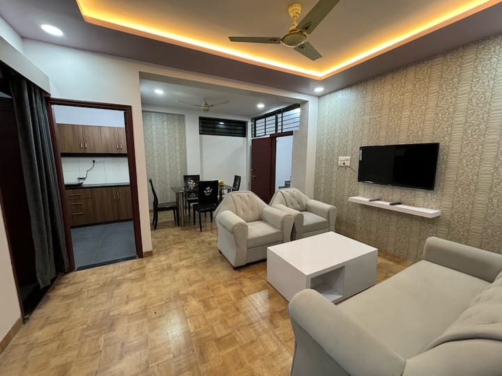 Satyabhama Homestay-ojas-2 Bhk Luxury Appt. - Indore