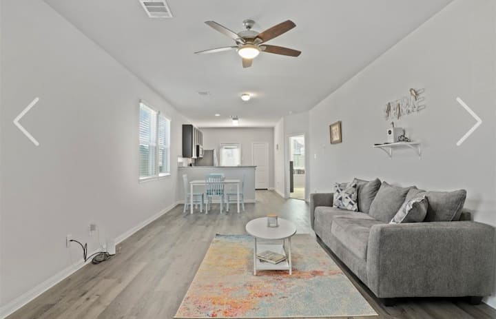 Cozy Modern 2br House 10 Mins From Iah Airport - Aéroport George-Bush de Houston (IAH)