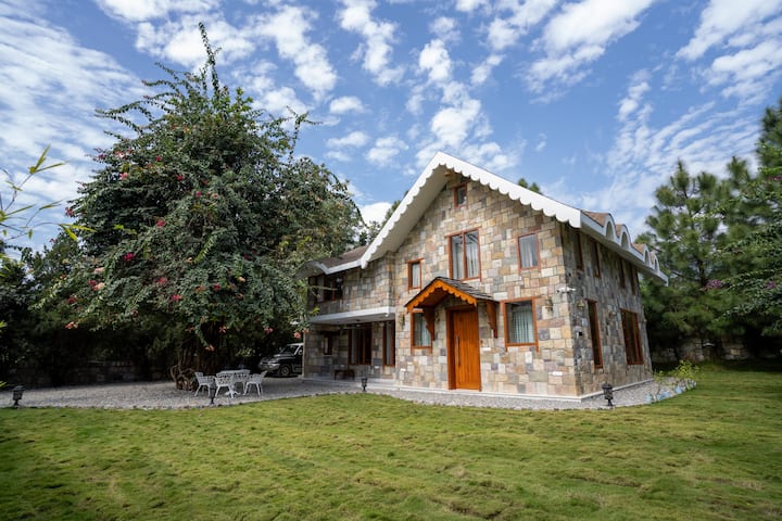 Villa Rayana English Stone Villa Dehradun Hills - India