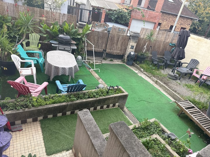 Maison En Ville - Saint-Denis, France