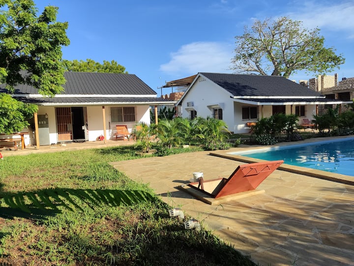 Two Baobab Zac's - Diani Beach