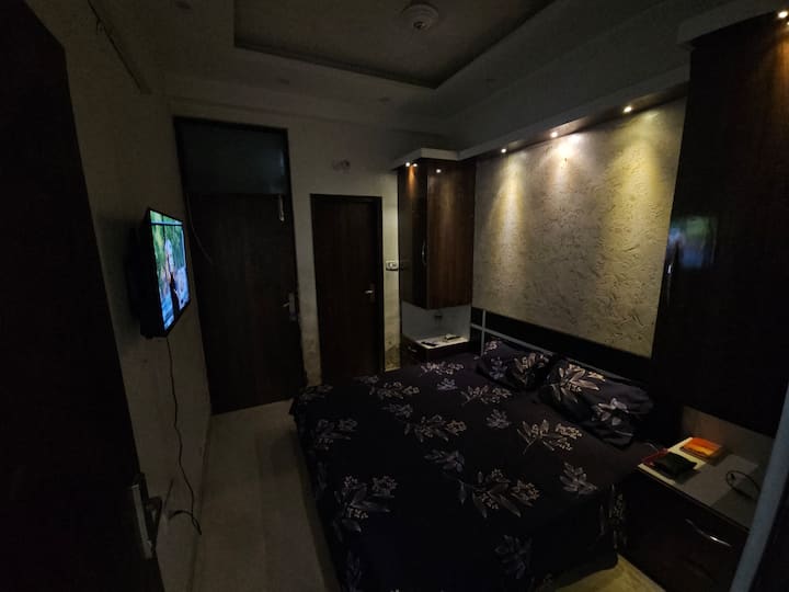Glxy Homestay - Ghaziabad