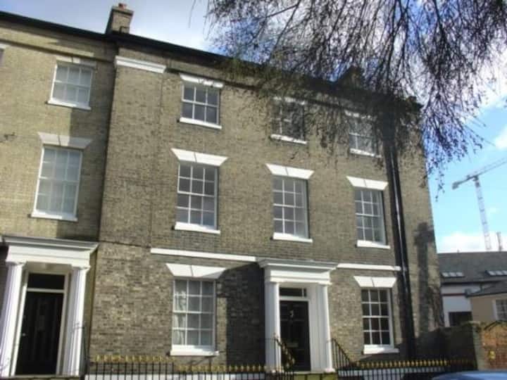 Paragon House - Large Town Centre Flat (1bed) - Ipswich