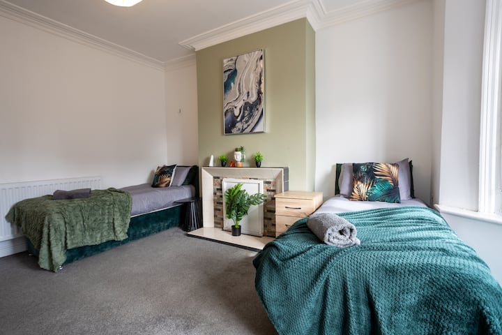 Chic Family Friendly 5bdr| 11 Separate Beds|wi-fi - Brístol
