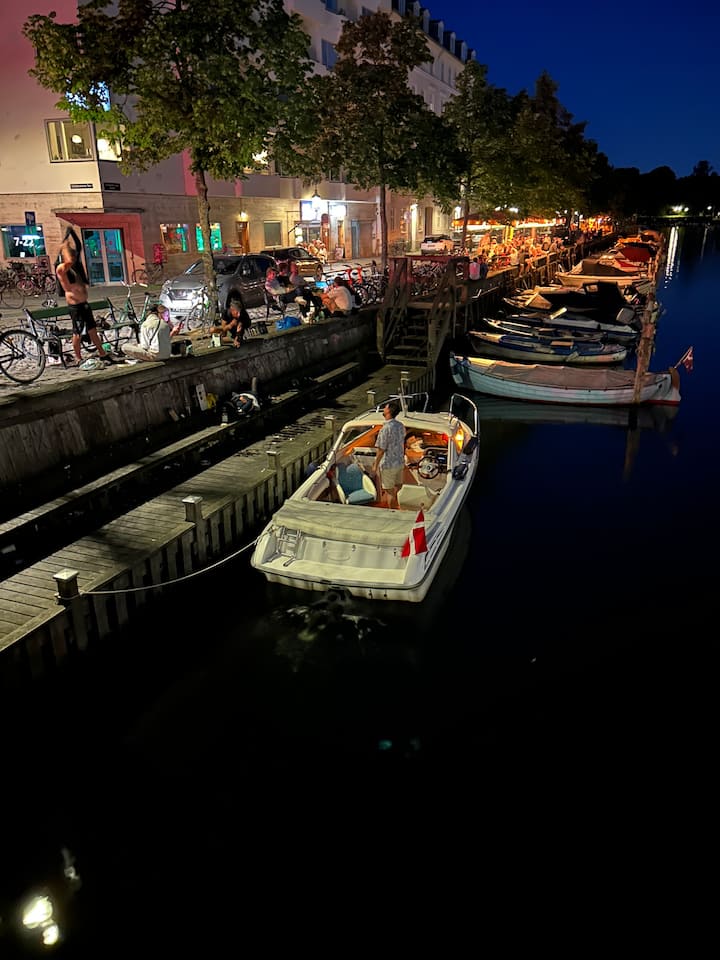 Overnat På Vandet – En Unik Oplevelse Midt I Roen - Copenhagen