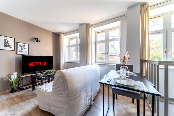 Le Refuge - Parking Privé - Wifi - Netflix * * * - Douai