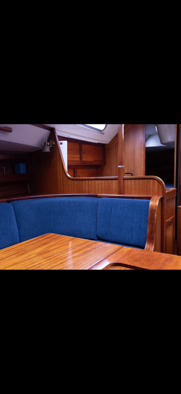 Akela – Bo På Båt I Ystad Hamn - Ystad