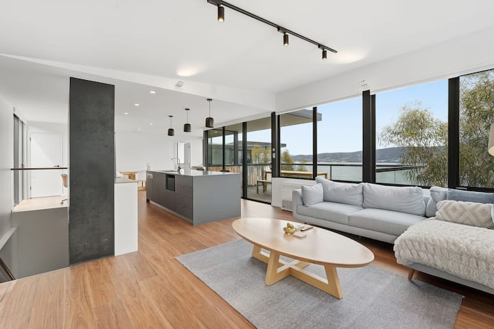 Waterfront Bliss Near Hobart - Hobart