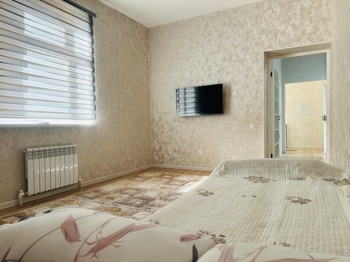 Simple & Affordable 1br - Fast Wifi & Smarttv - Uzbekistan