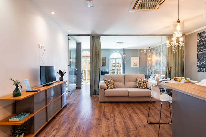 5 Min To Beach | Double Garage & Ac - Estoril