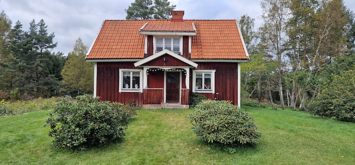 Stuga I Fantastiska Sörmland Vid Marvikarna - Mariefred