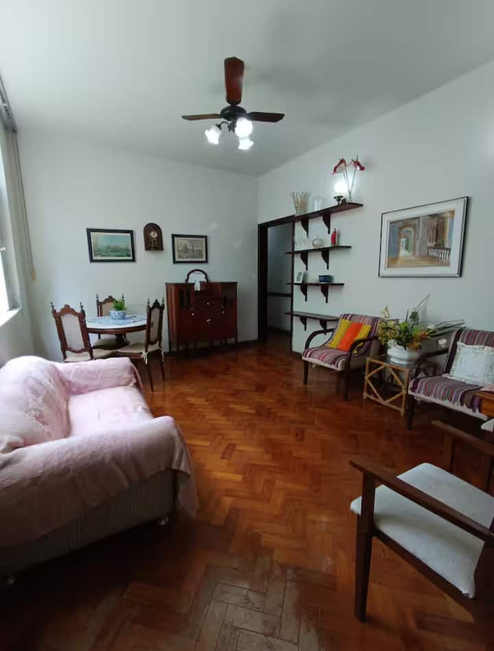 Apartamento 3/4 Econômico E Confortável - Rio Vermelho